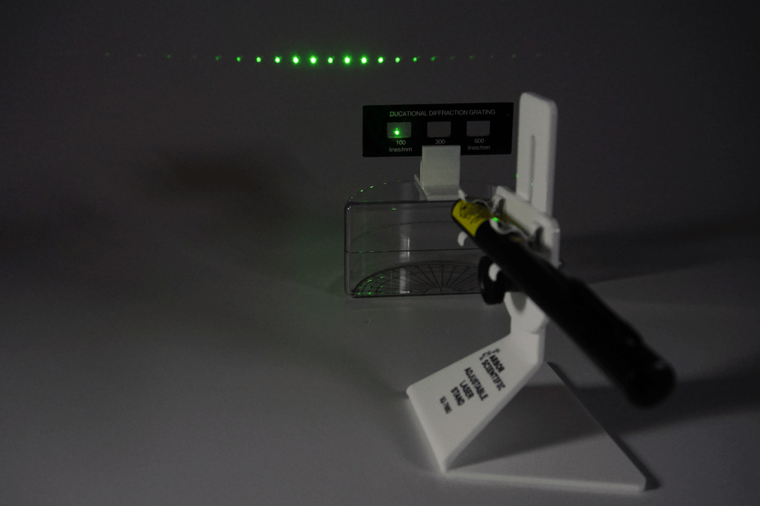 Demo Diffraction Grating – Arbor Scientific