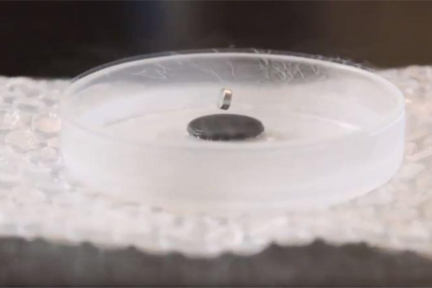 Superconductivity Demo Kit, Meissner Effect - Arbor Scientific